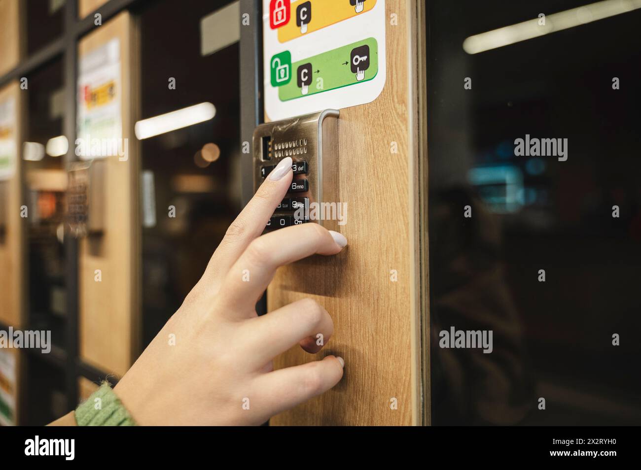 Supermarket locker system hi-res stock photography and images - Alamy