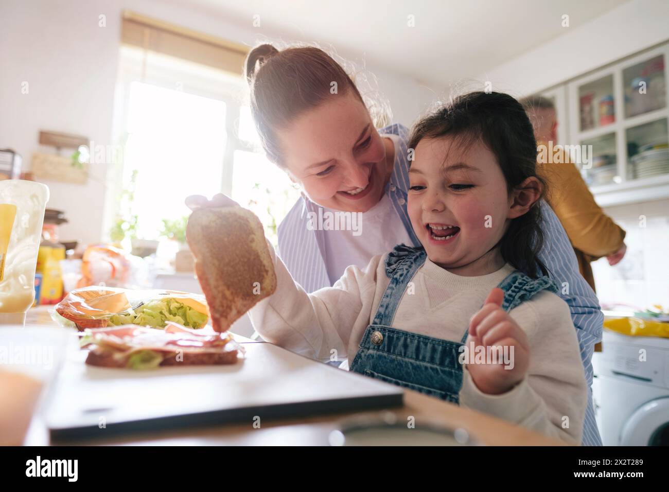 Child sandwich counter hi-res stock photography and images - Alamy