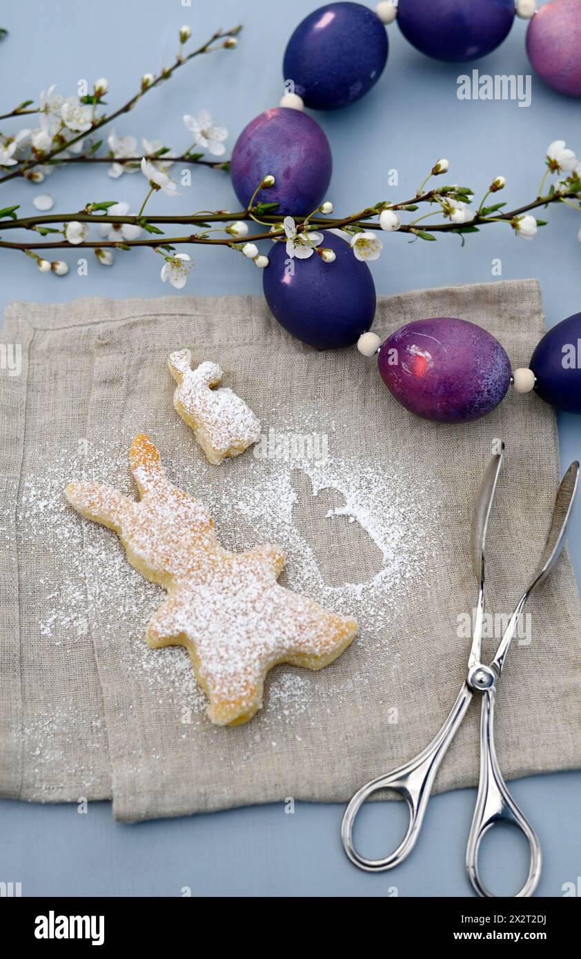 Wreath made of Easter eggs and bunny shaped cakes Stock Photo - Alamy