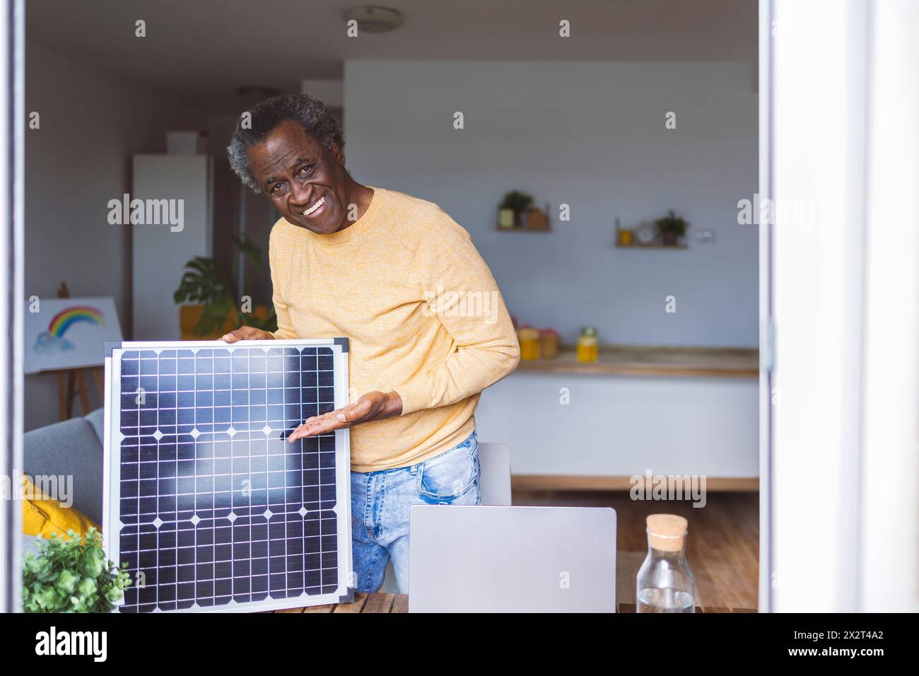 Solar panel home hi-res stock photography and images - Alamy