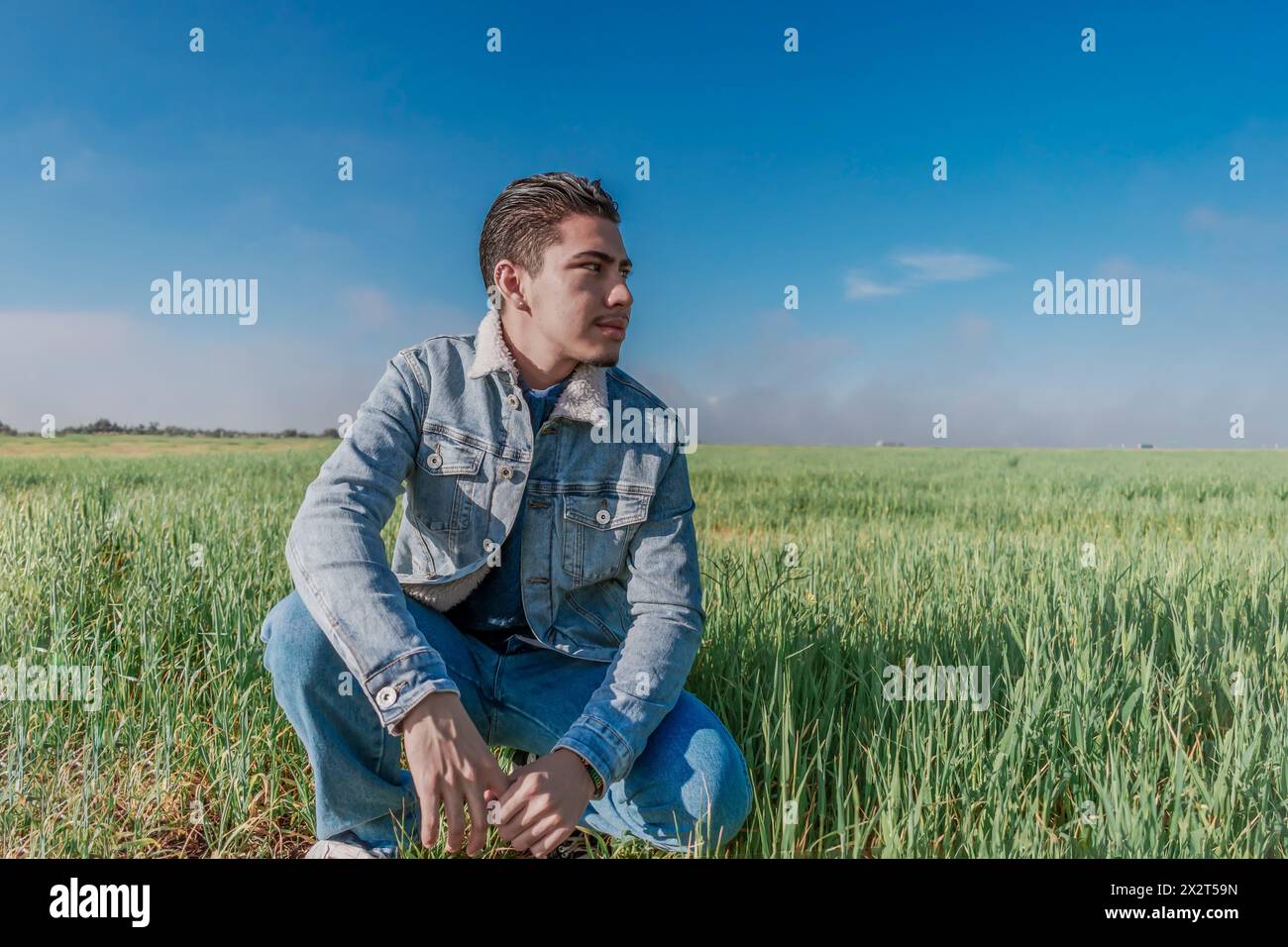 Man denim jacket hi-res stock photography and images - Alamy