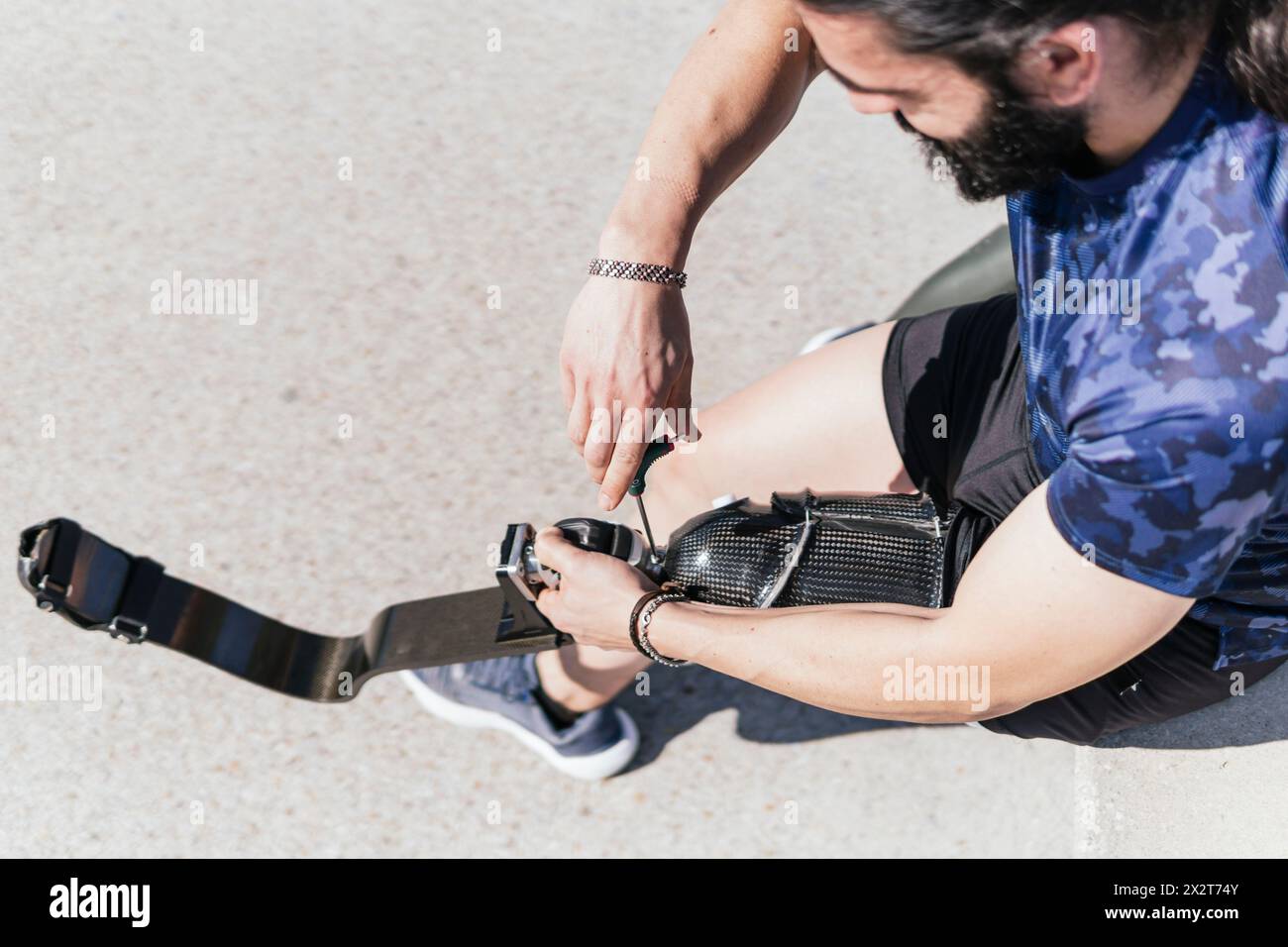 Prosthetic limb adjusting hi-res stock photography and images - Alamy