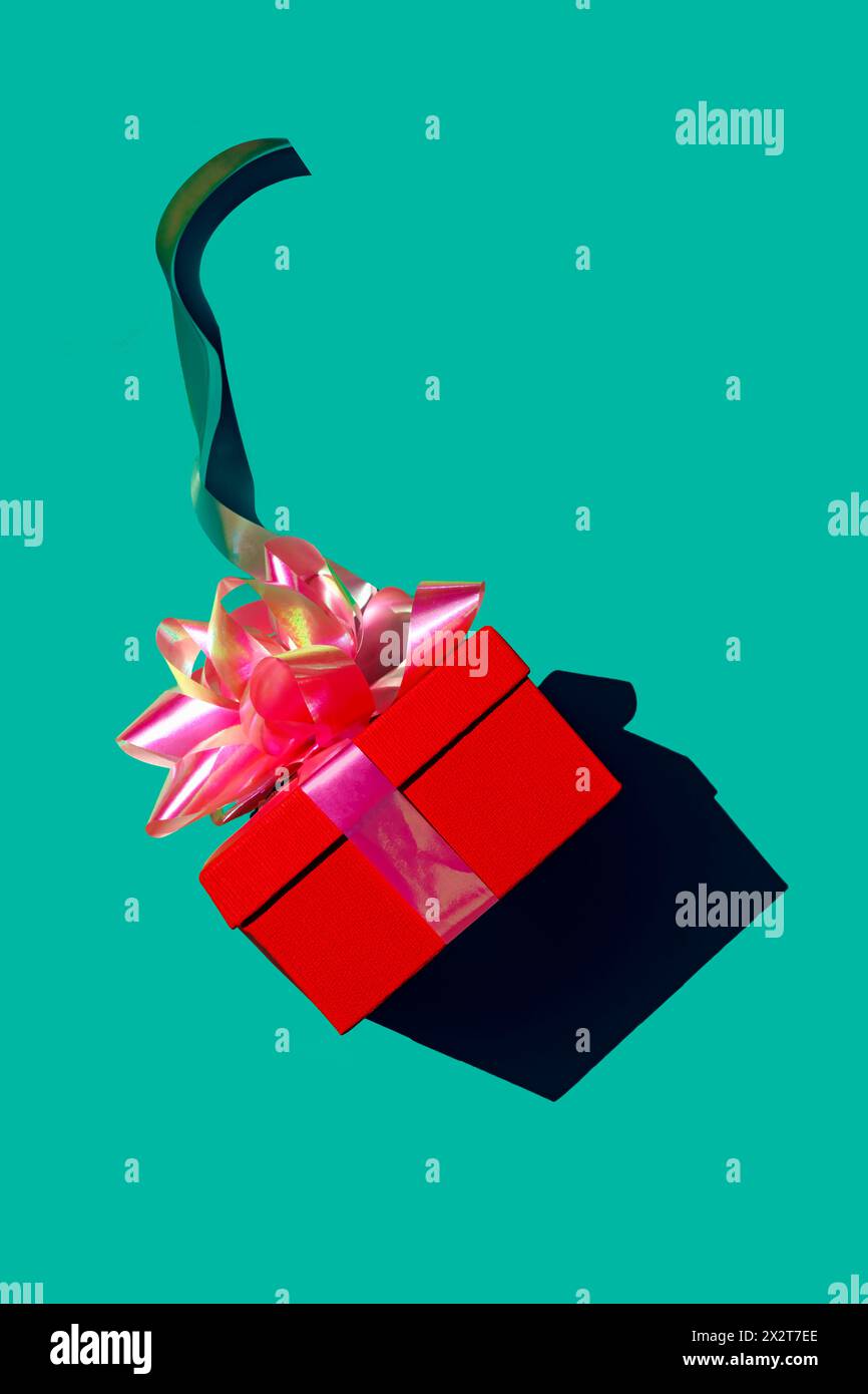 Gift box green red hi-res stock photography and images - Alamy