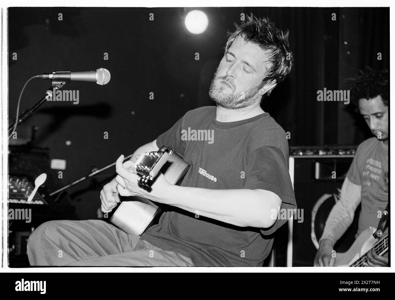 Elbow band 2001 hi-res stock photography and images - Alamy