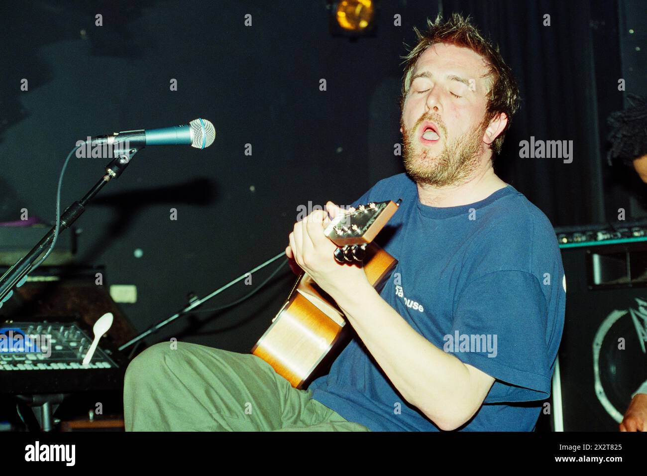 Elbow band 2001 hi-res stock photography and images - Alamy