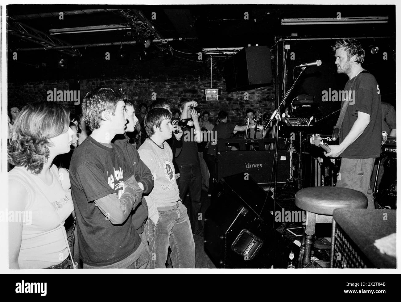 Elbow band 2001 hi-res stock photography and images - Alamy