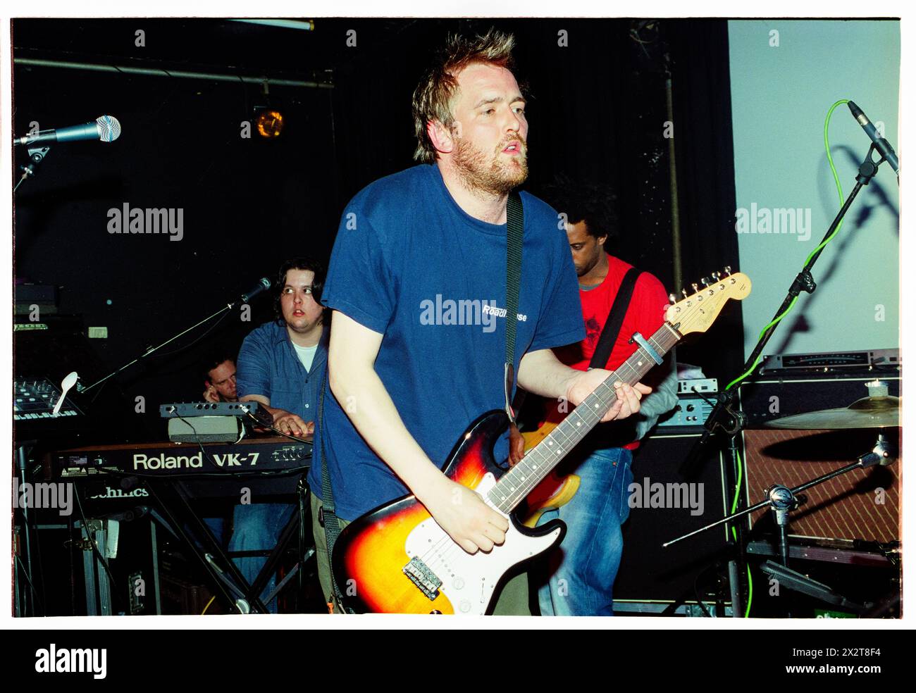 Elbow band 2001 hi-res stock photography and images - Alamy