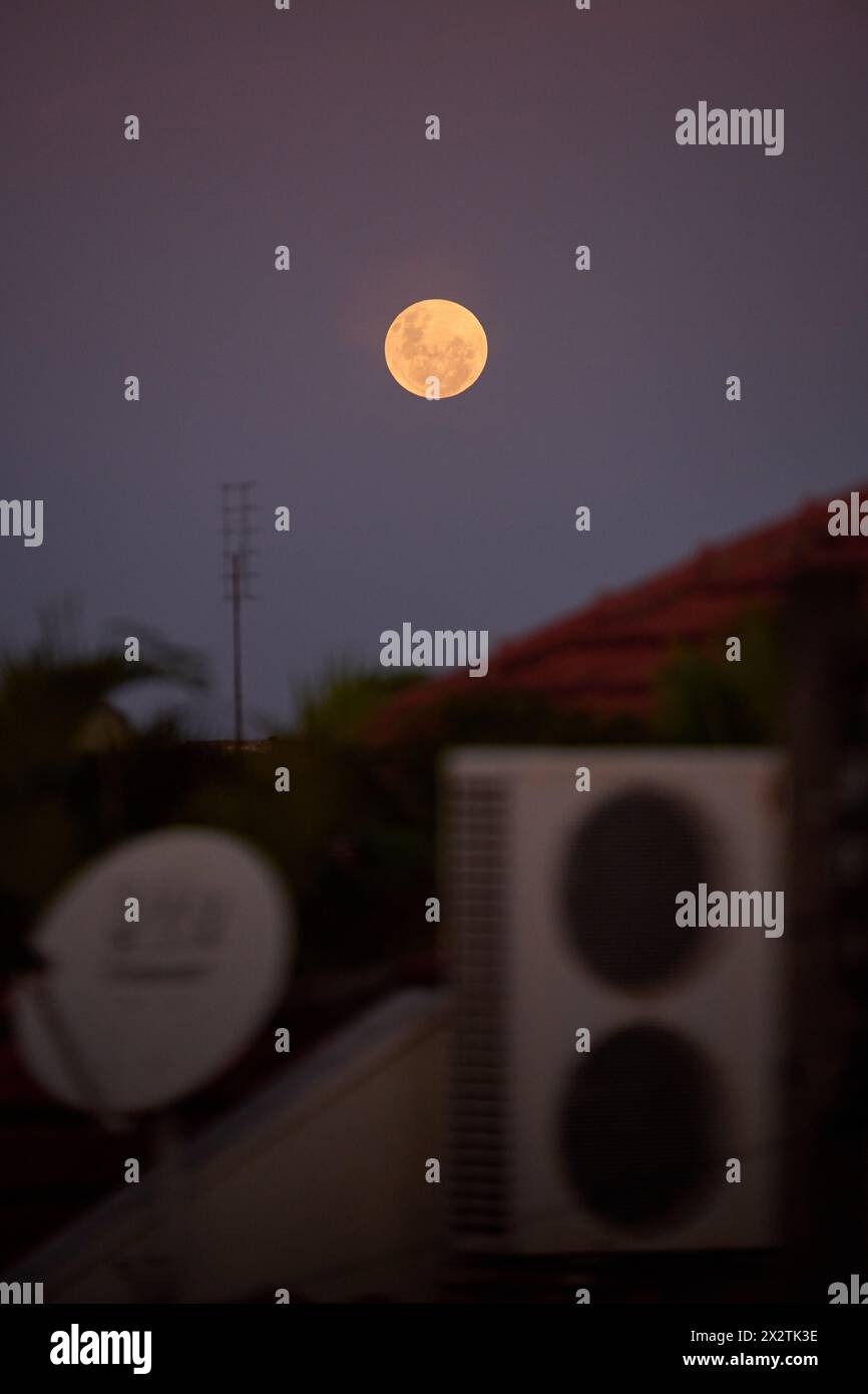 April pink moon 2024 hi-res stock photography and images - Alamy