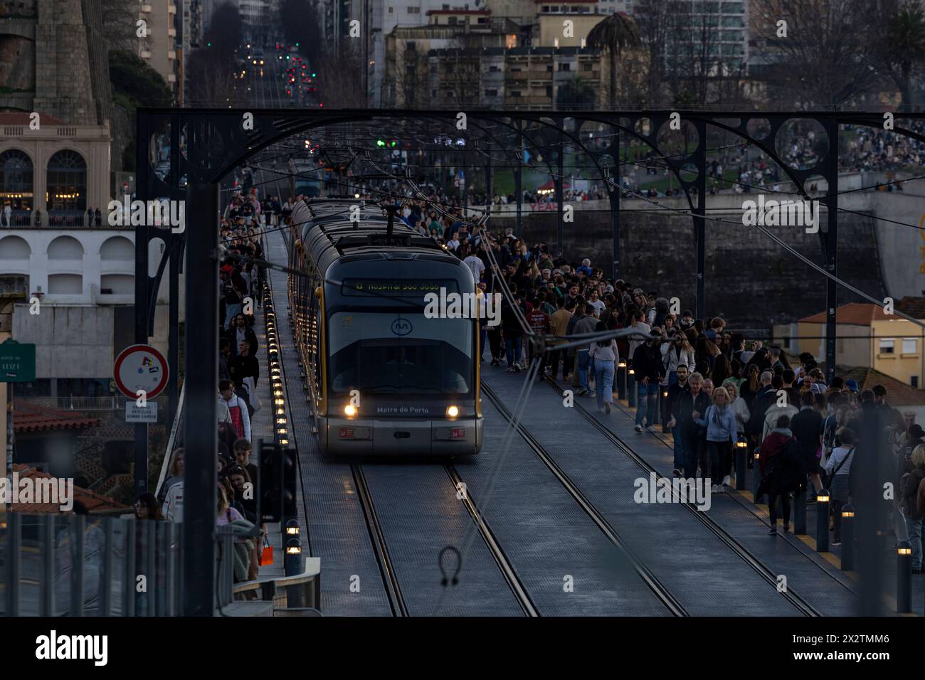 Metro yellow line crossing hi-res stock photography and images - Alamy