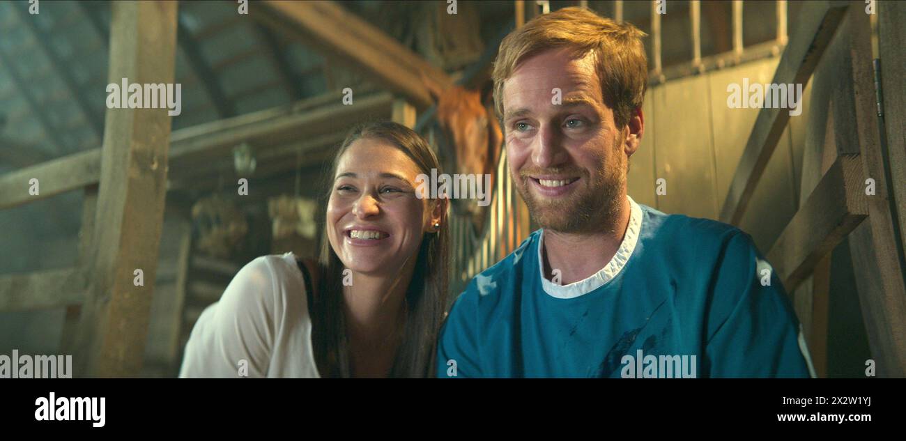 NO PRESSURE, (aka NIC NA SILE), from left: Anna Szymanczyk, Mateusz ...