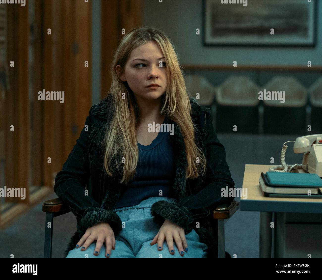UNDER THE BRIDGE, Chloe Guidry, Looking Glass', (Season 1, ep. 101 ...
