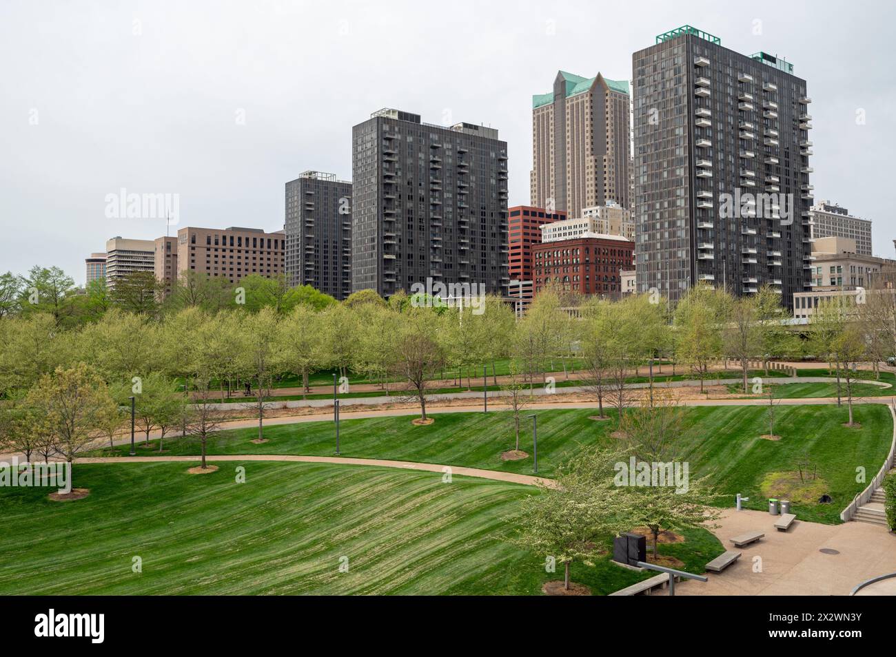 Saint Louis, Missouri - April 9. 2024 - View of Gateway Arch National ...