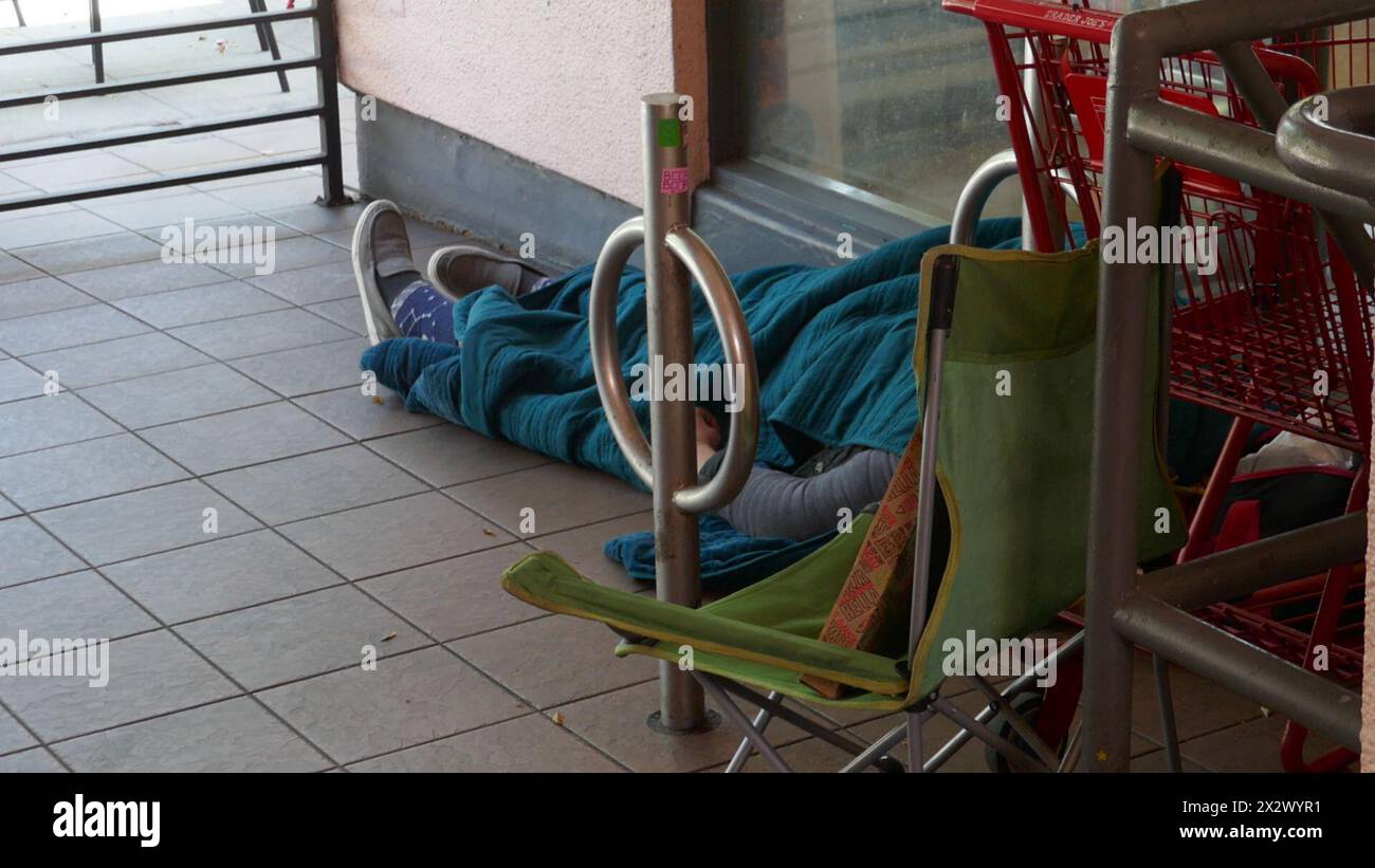 Los Angeles, California, USA 23rd April 2024 Homeless man on April 23 ...