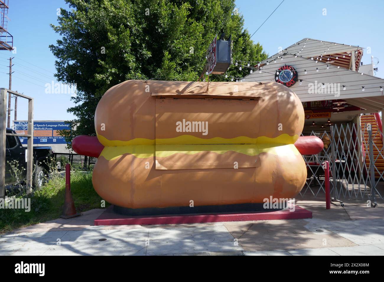 Los Angeles, California, USA 23rd April 2024 Tail OÕ the Pup Hot Dog ...