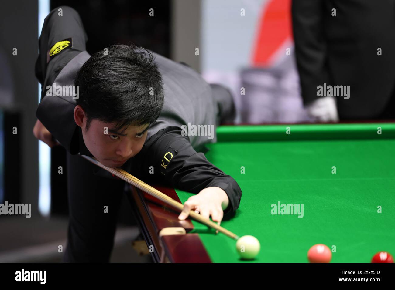 Sheffield, Britain. 23rd Apr, 2024. Si Jiahui of China competes during ...