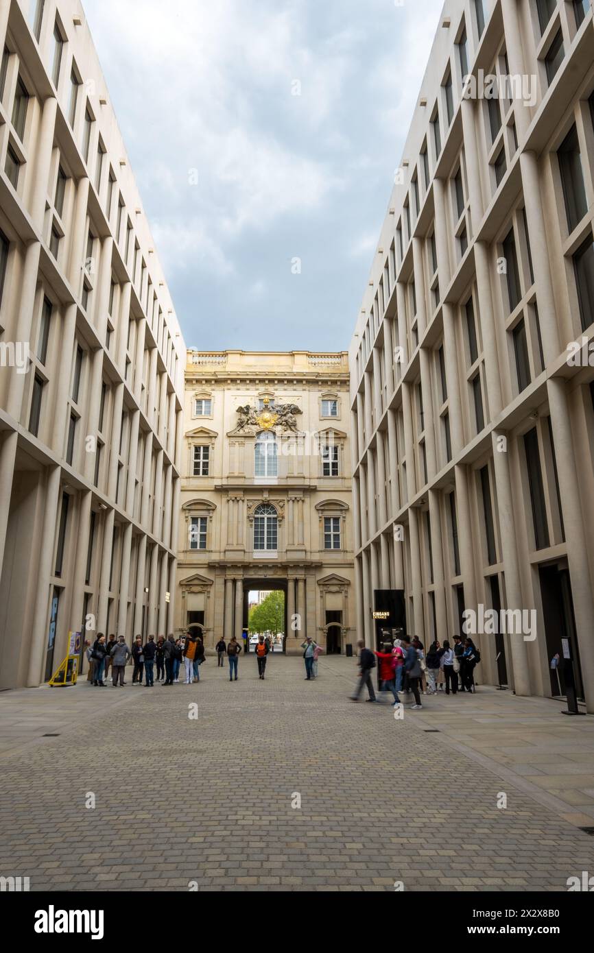 Modern historicism architecture hi-res stock photography and images - Alamy