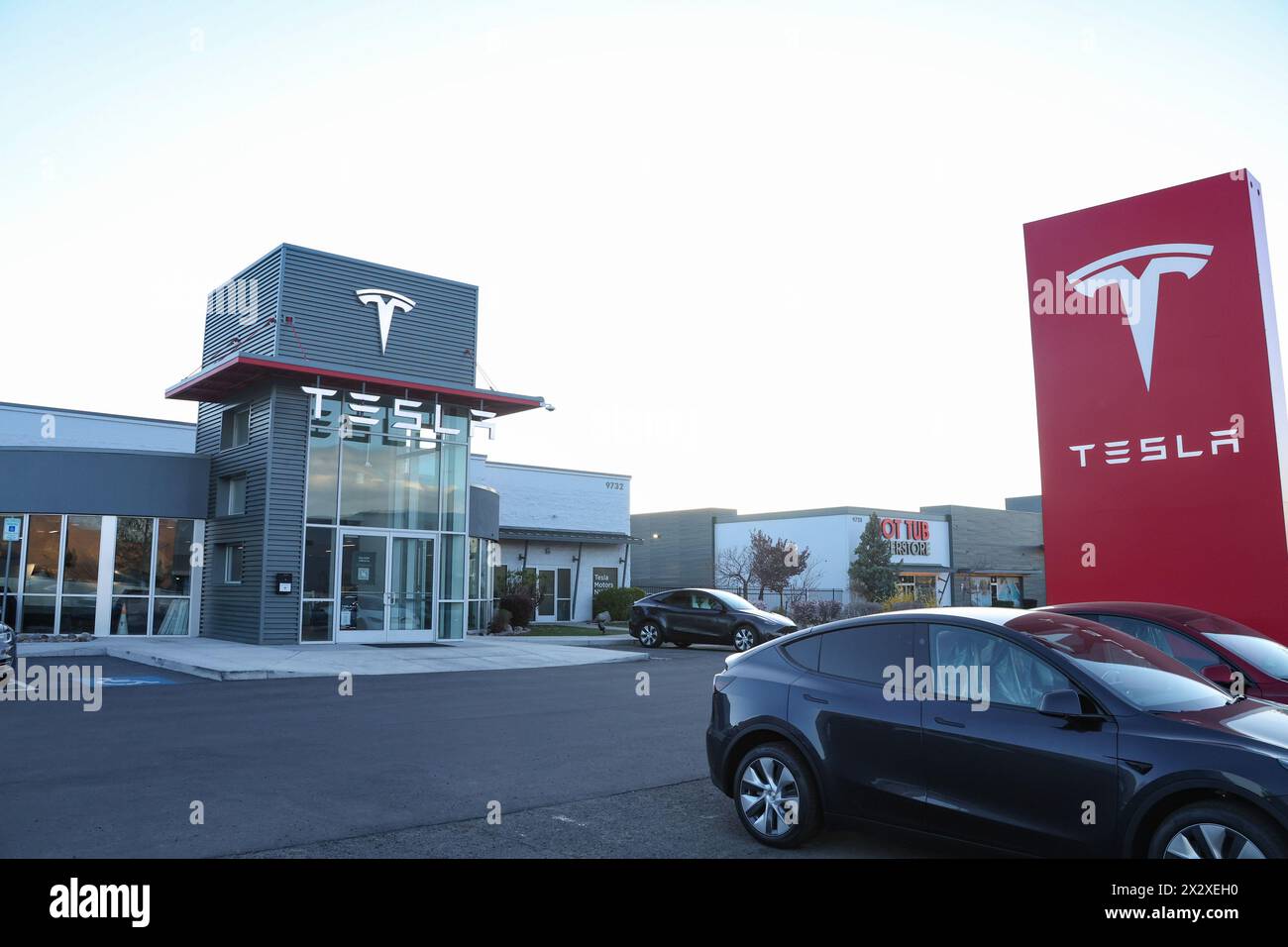 Reno, United States. 19th Apr, 2024. A general view of a Tesla Showroom ...