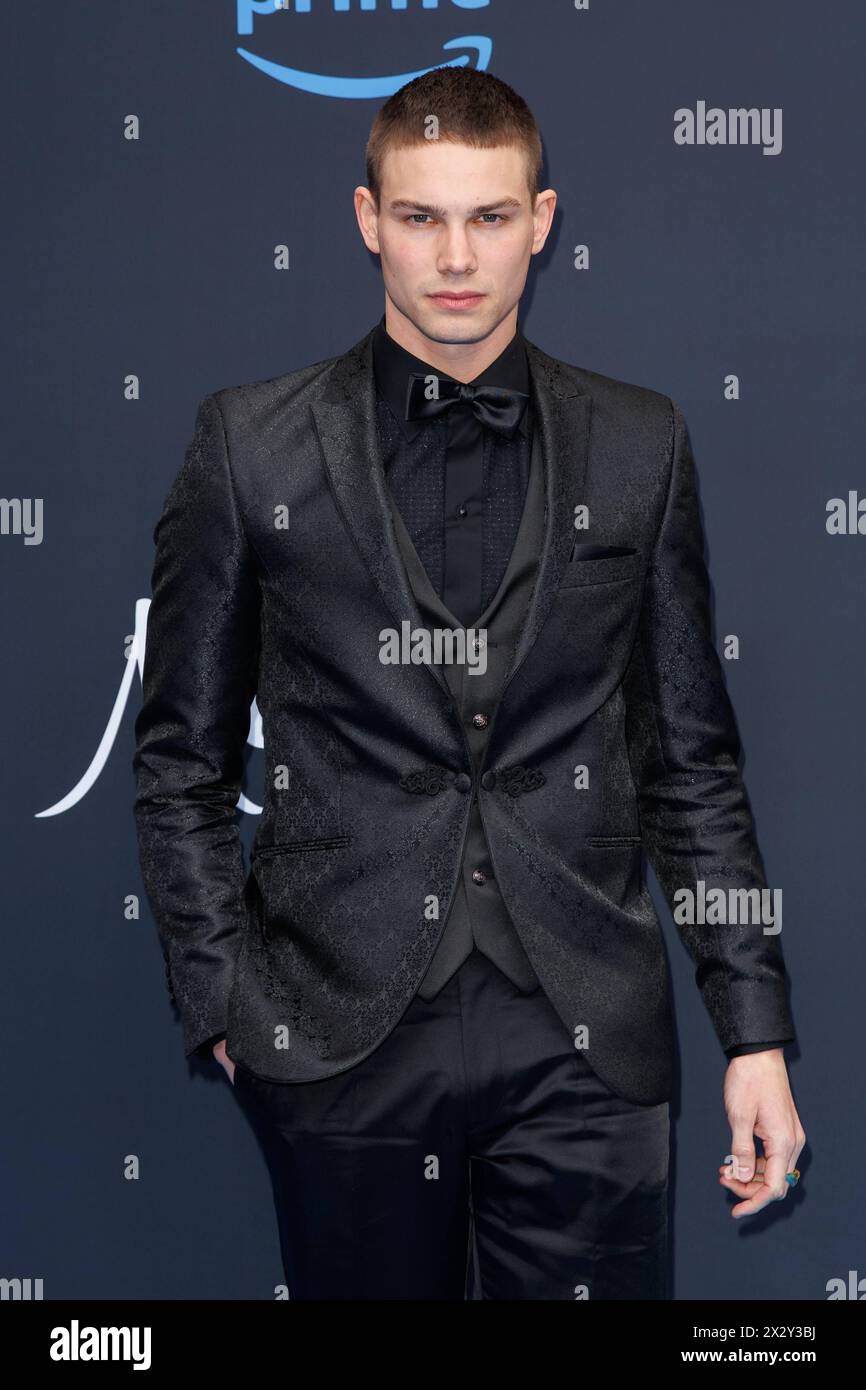 Amazon Prime Premiere - Maxton Hall - Die Welt zwischen uns Armin ...