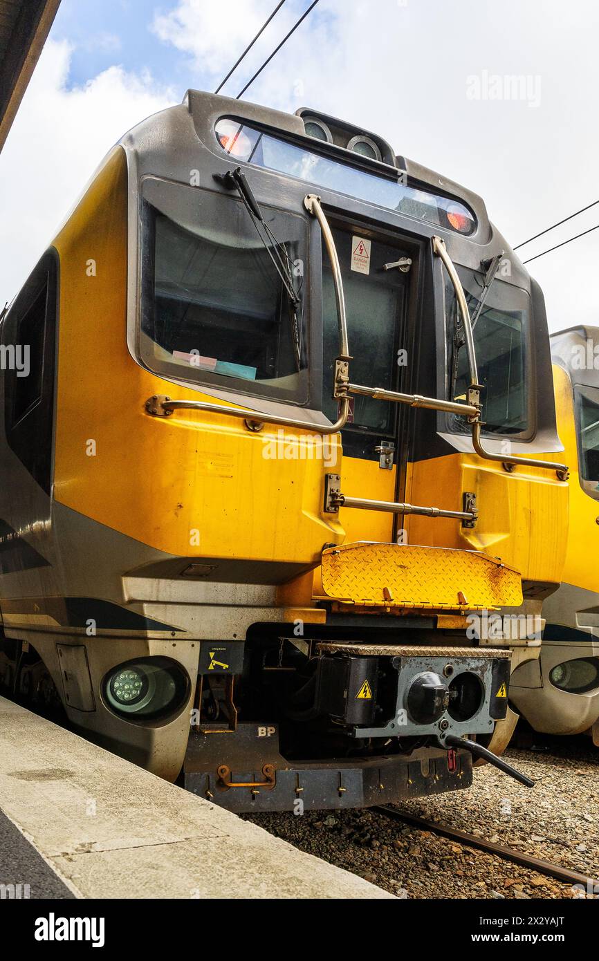 Wellington commuter train hi-res stock photography and images - Alamy