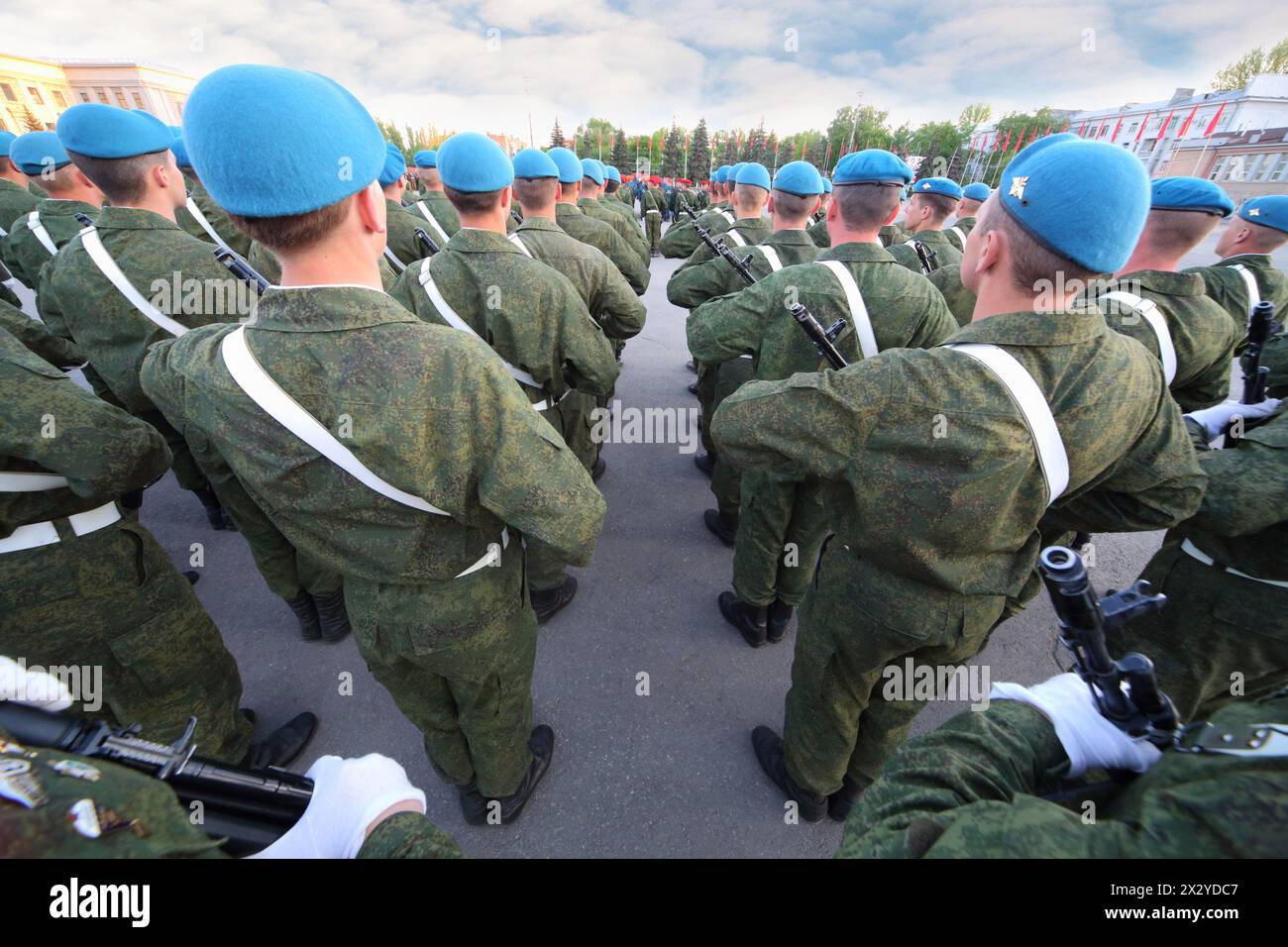 Soldiers with guns marching in the parade Stock Photo - Alamy