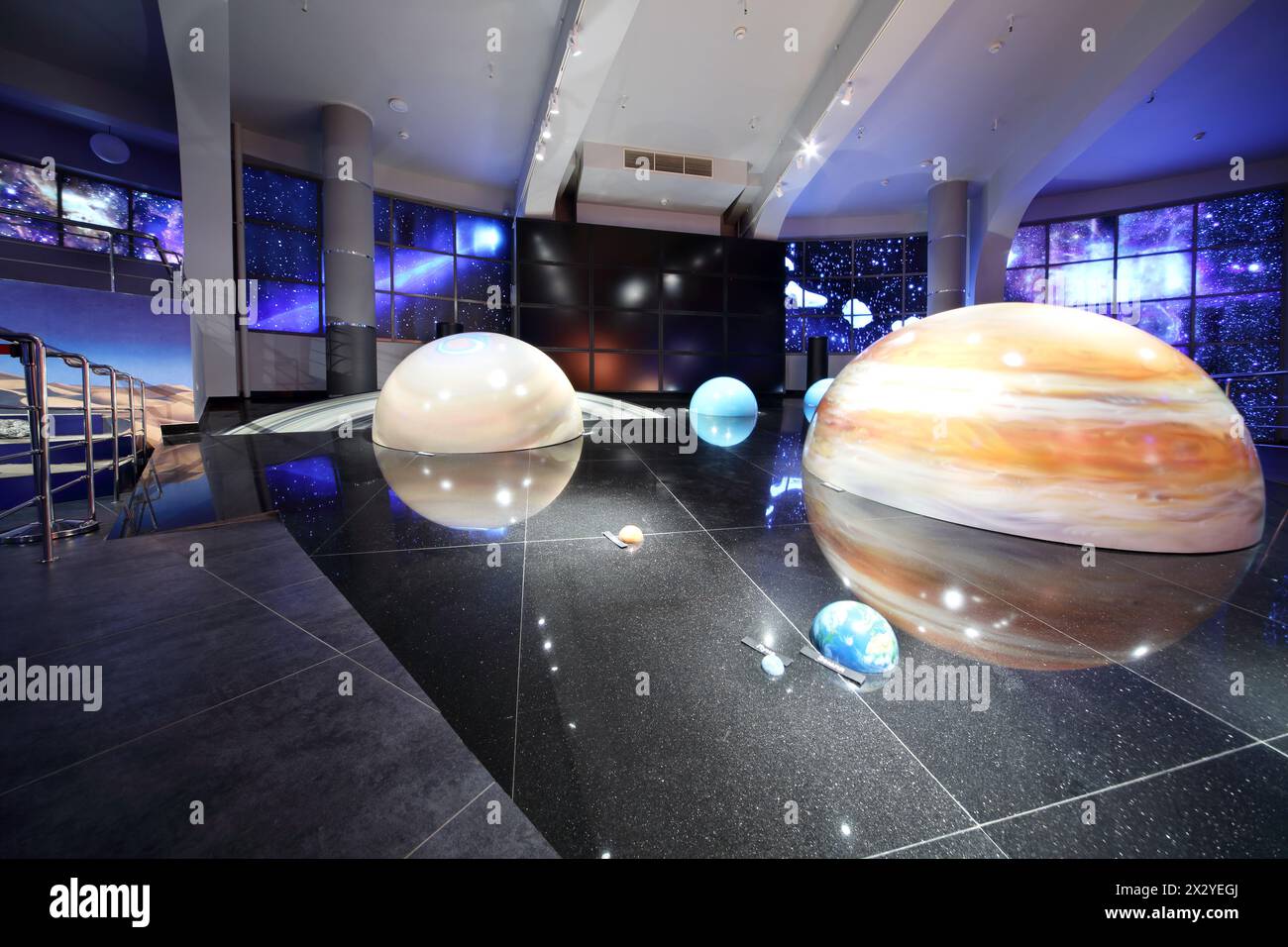 Solar system models hi-res stock photography and images - Alamy