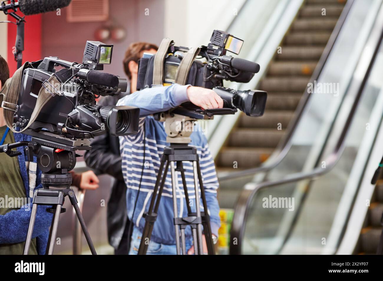 Movie cameramen hi-res stock photography and images - Alamy