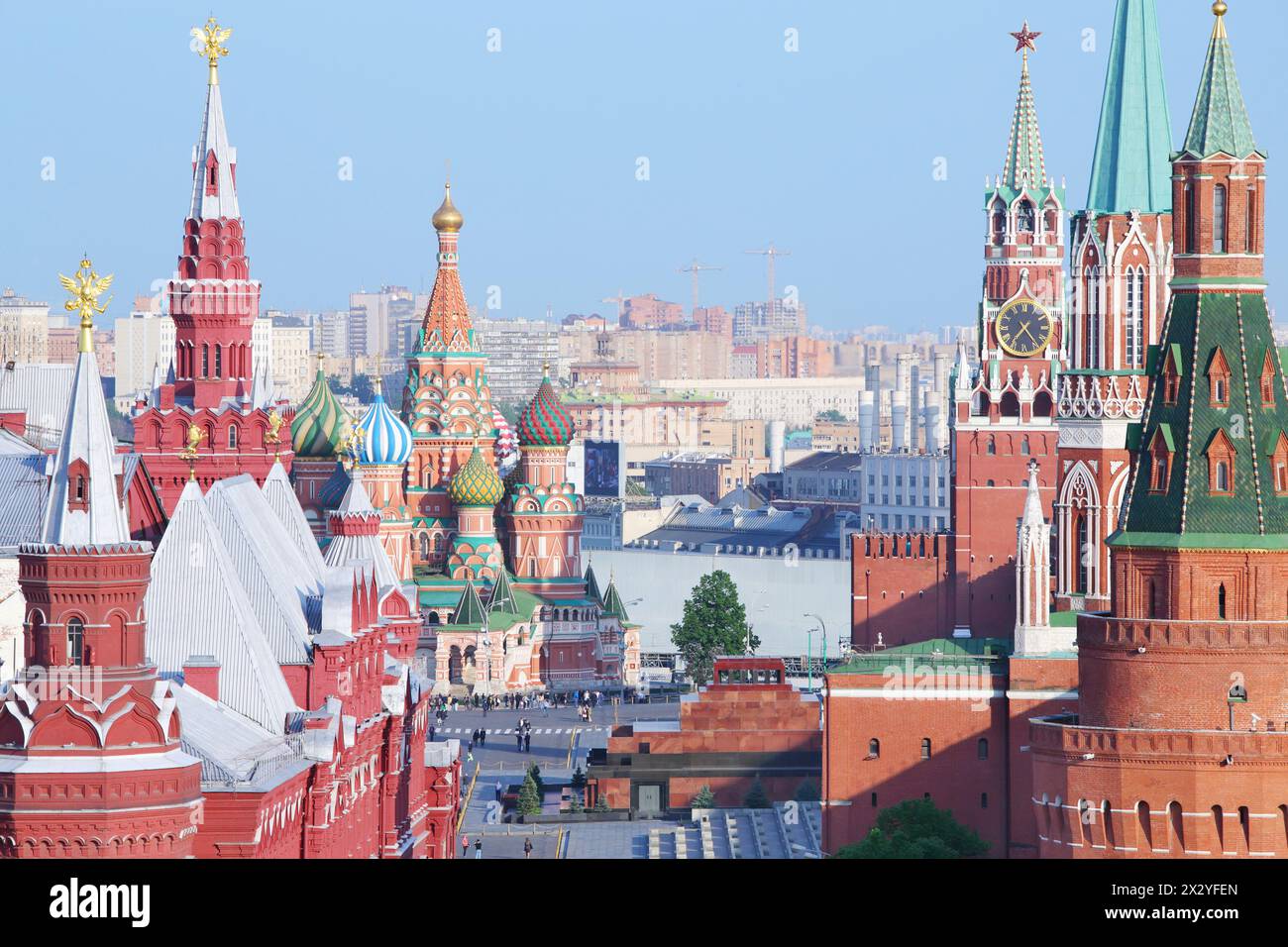 Historical Museum, St. Basil's Cathedral, Spasskaya Tower and Mausoleum ...
