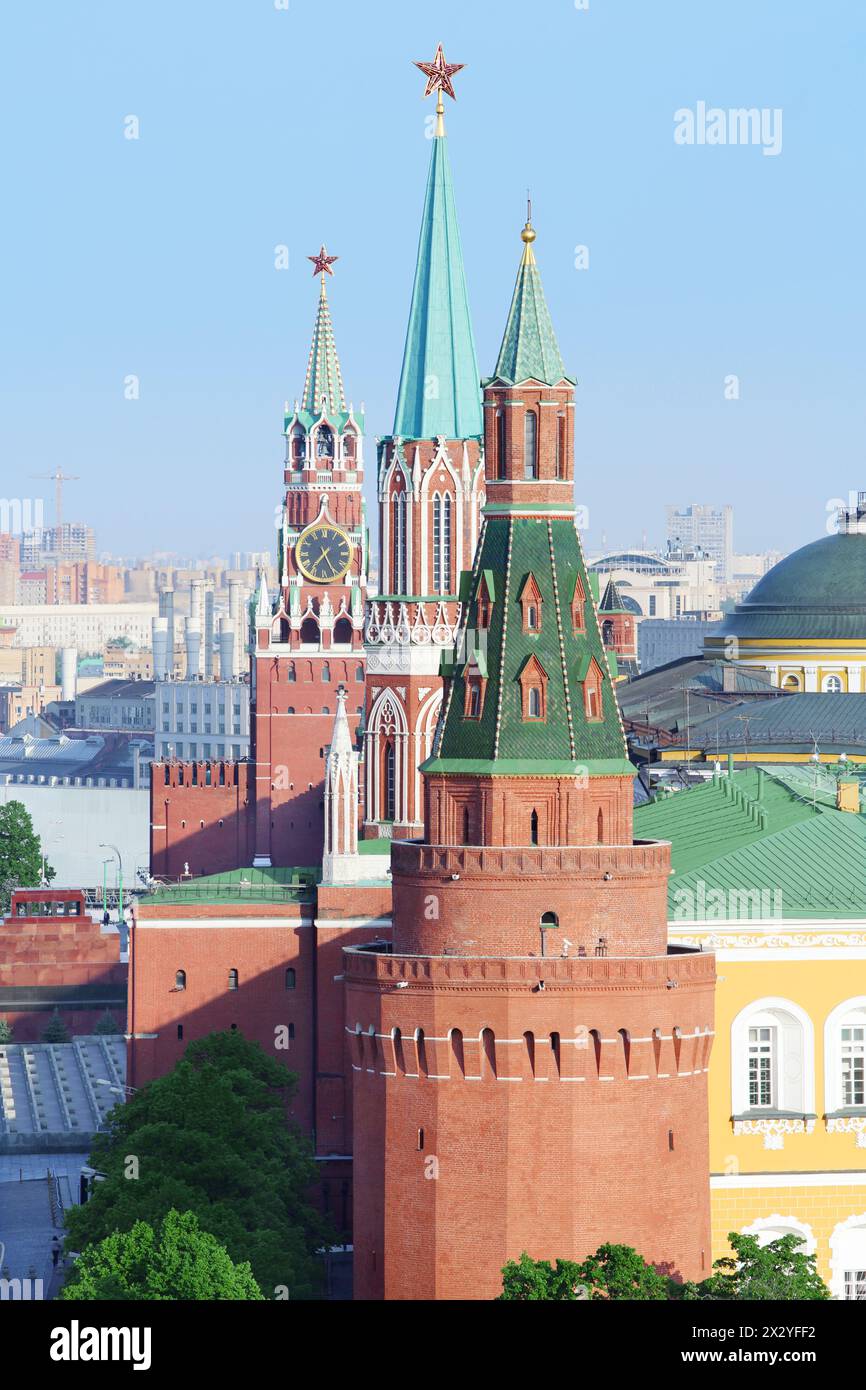 Spasskaya Tower, Nikolskaya Tower, Corner Arsenal Tower of Kremlin in ...