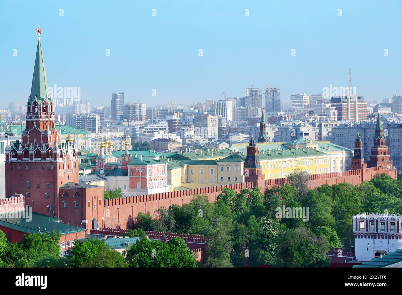 Troitskaya Tower, temples and buildings of Kremlin, Middle Arsenal ...