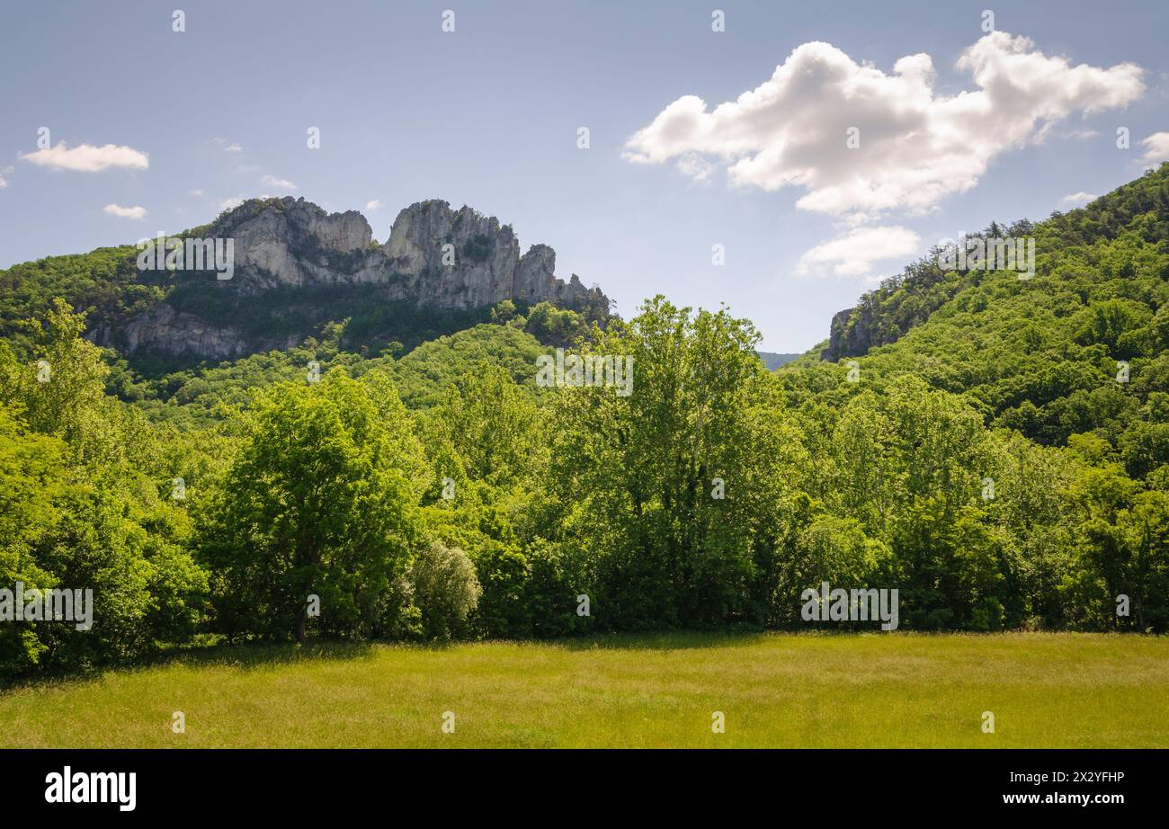 The Seneca Rocks, Rock Climbing Destination Spruce Knob-Seneca Rocks ...