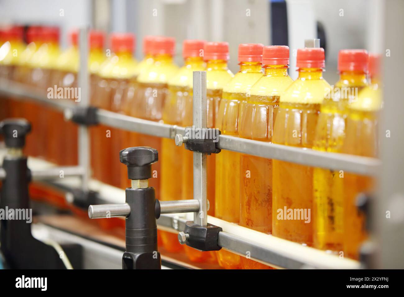 Conveyor bottles fresh light beer hi-res stock photography and images ...