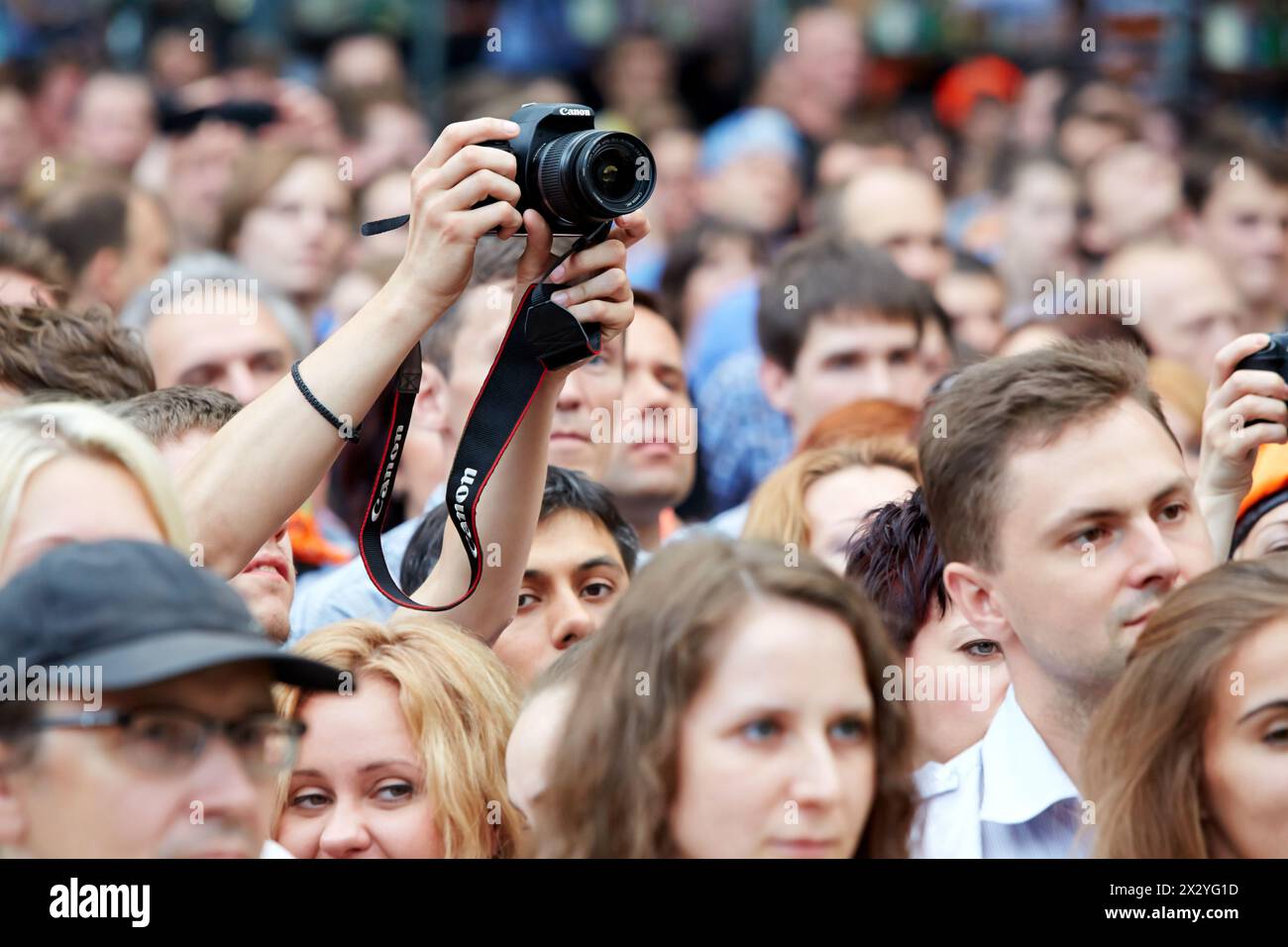 MOSCOW - JUN 23: People at concert of Chaif rock-band during VII ...