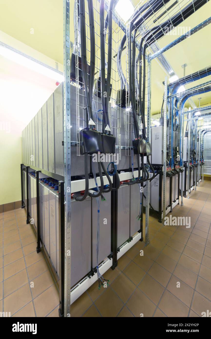 Room backup power system hi-res stock photography and images - Alamy