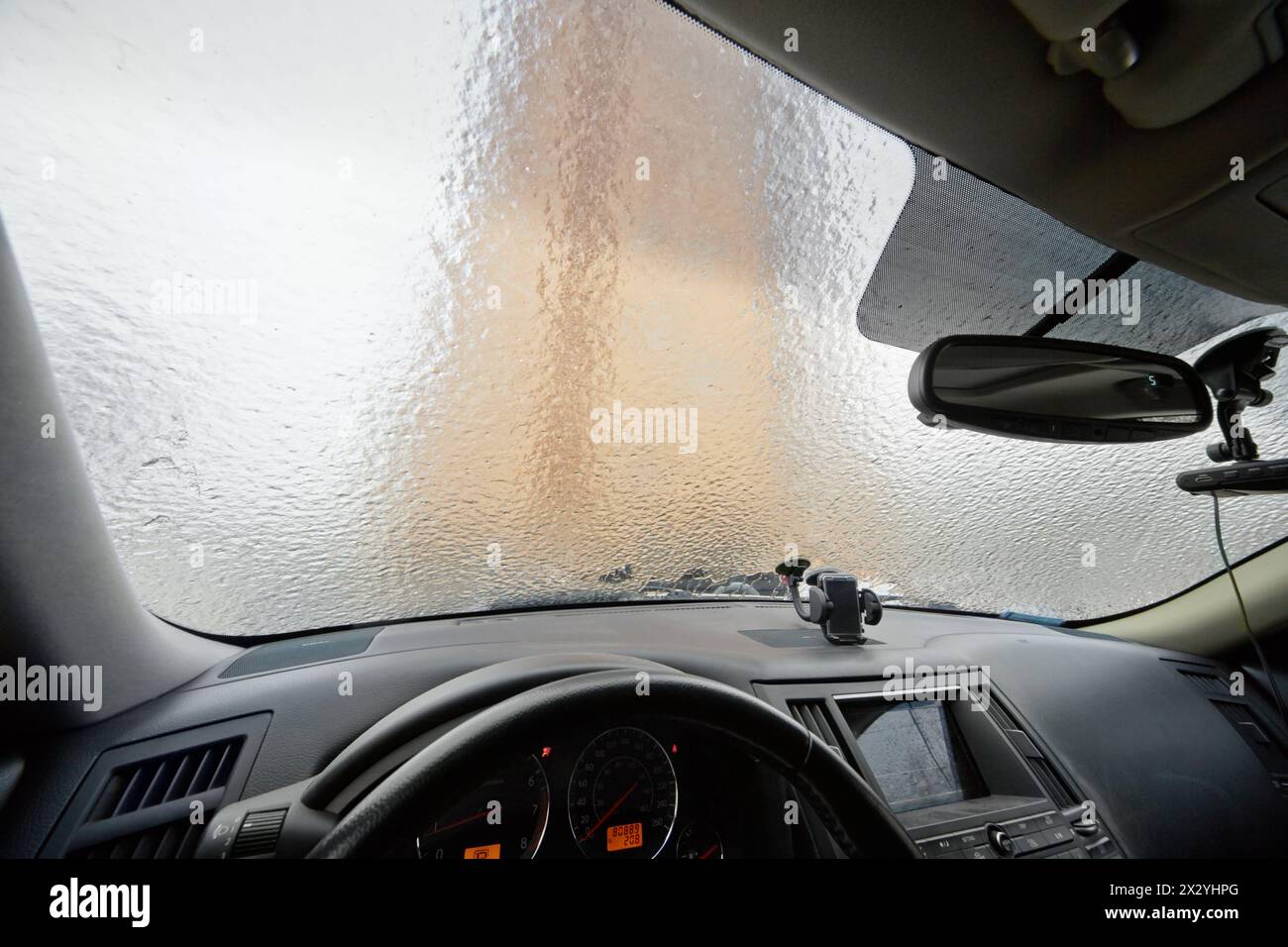 View interior out windshield car hi-res stock photography and images ...