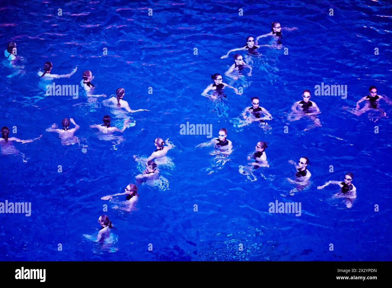 MOSCOW - JAN 4: Performance of synchronized swimming dance in Swimming ...