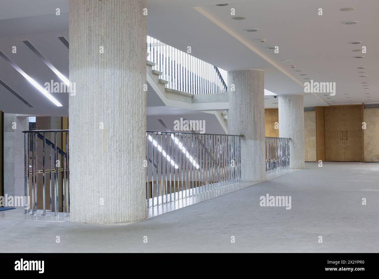 Lobby of the state kremlin palace hi-res stock photography and images ...