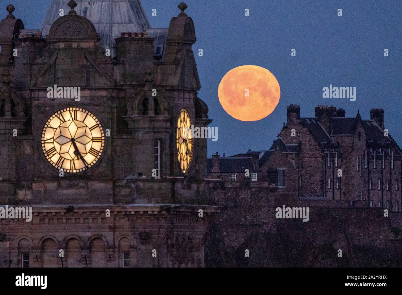 Uk full moon april 2024 hi-res stock photography and images - Alamy