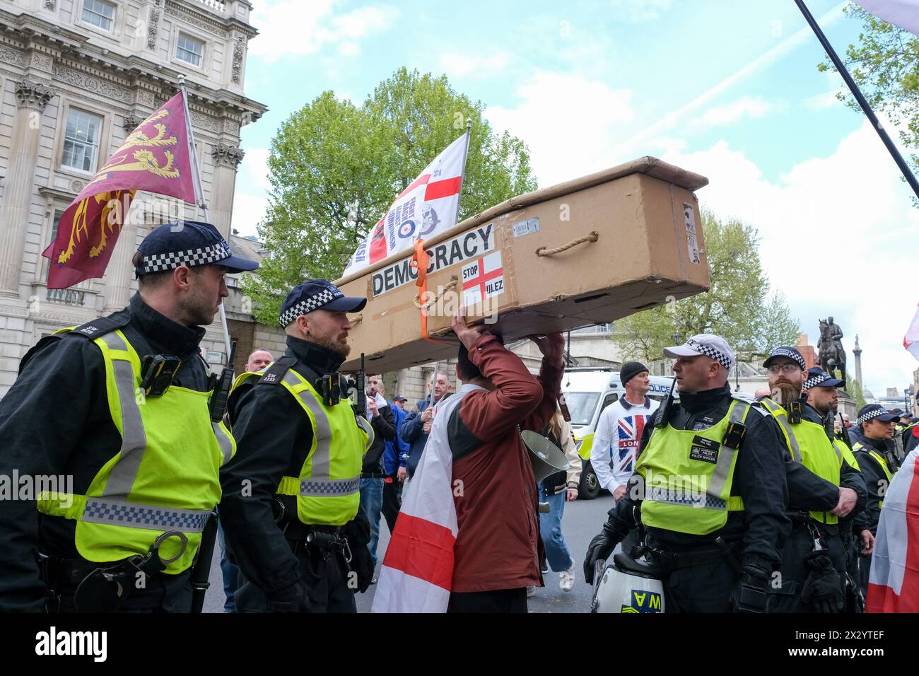 Kingsley hamilton ulez hi-res stock photography and images - Alamy