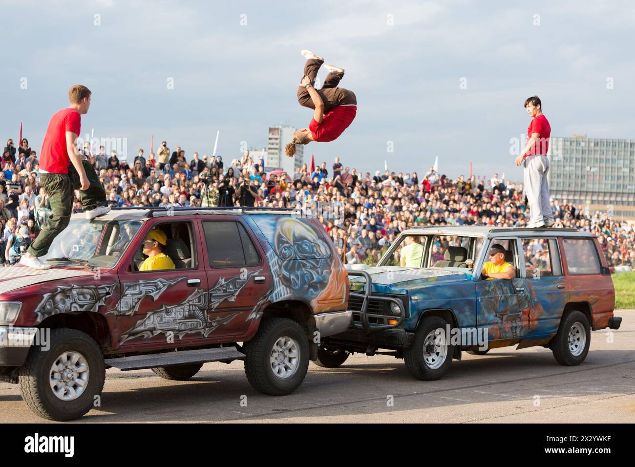 Car flip stunt hi-res stock photography and images - Alamy