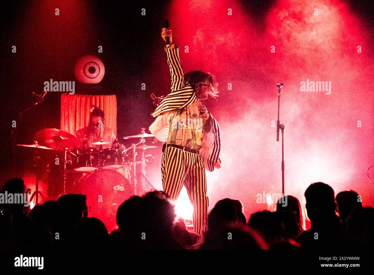 Italian singer Music Concert - Il Solito Dandy Il Solito Dandy Fabrizio ...