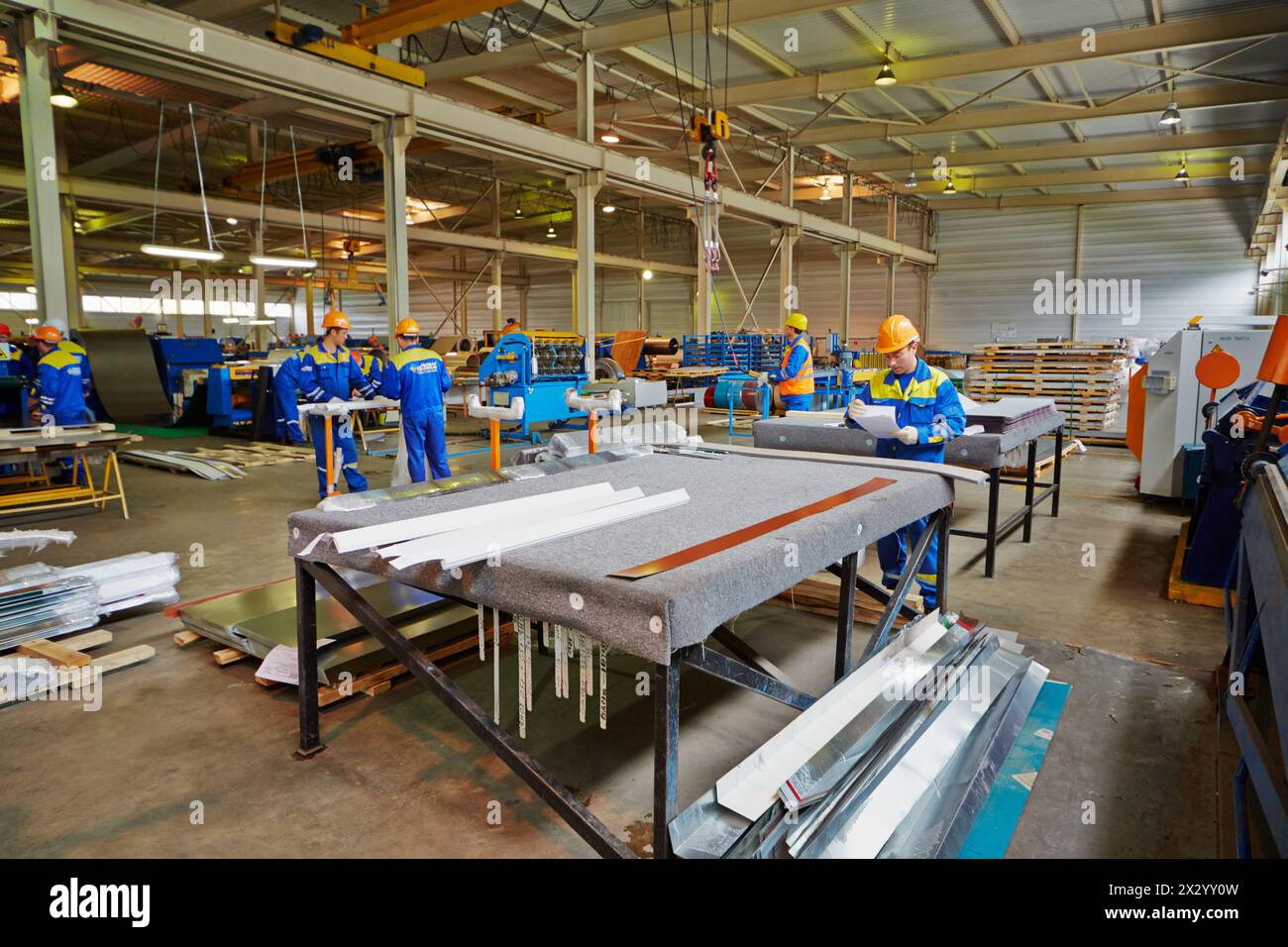 Heavy industry wide cutting sheet hi-res stock photography and images ...