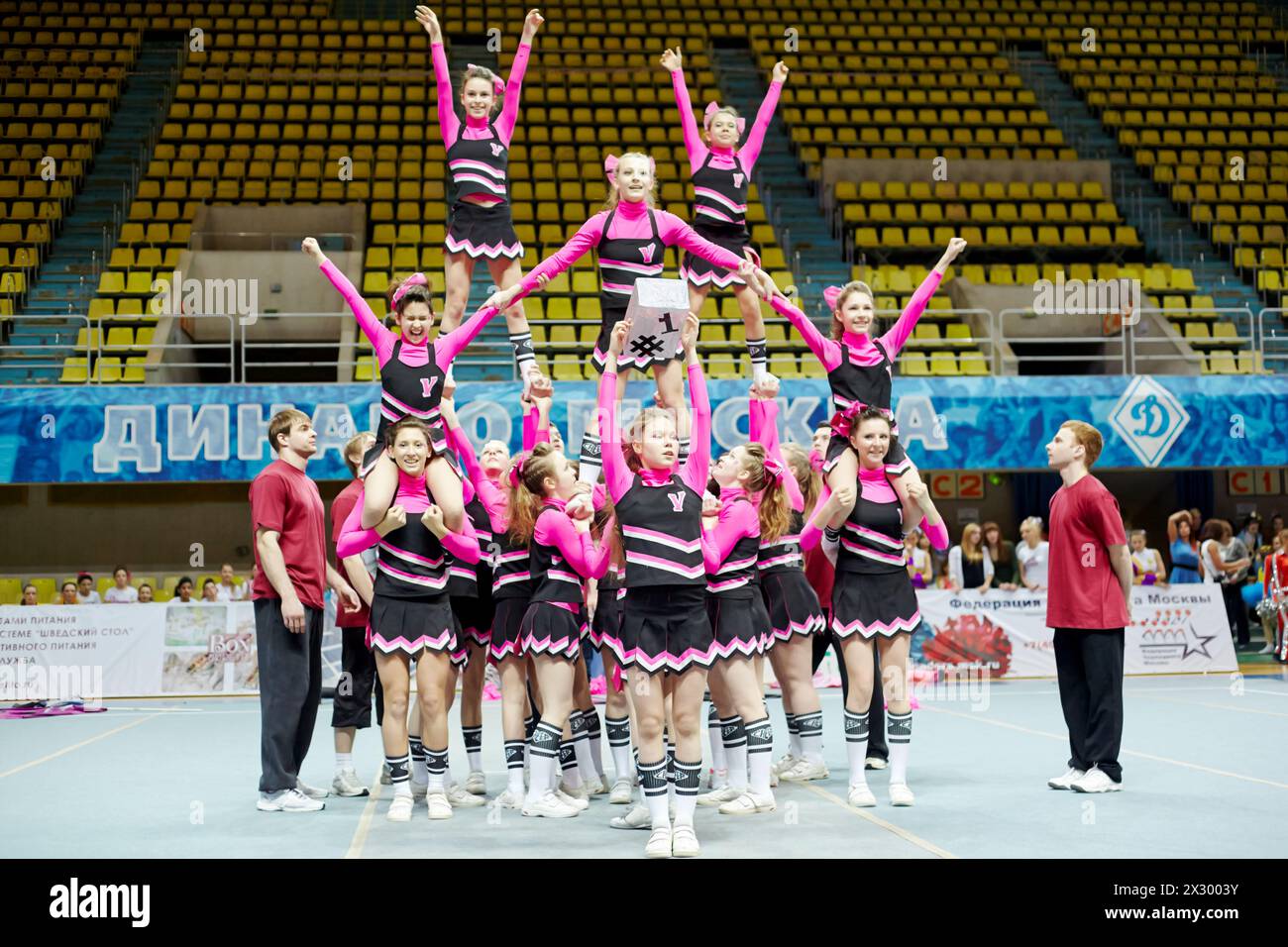 MOSCOW - MAR 24: Cheerleaders girl team performs stunt at Championship ...
