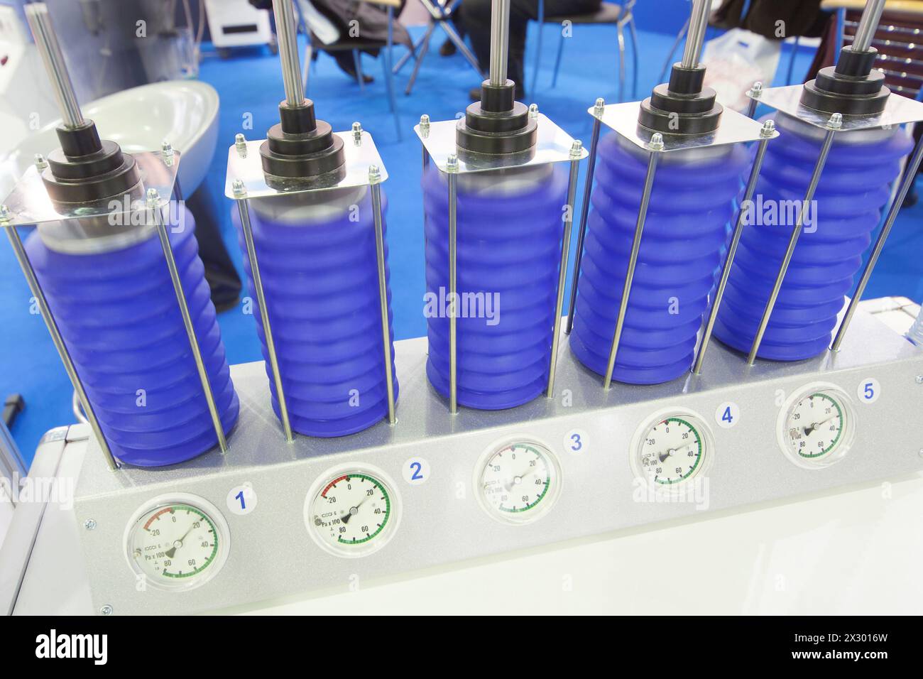 Simulator of lung on Exhibition of medical equipment Stock Photo - Alamy