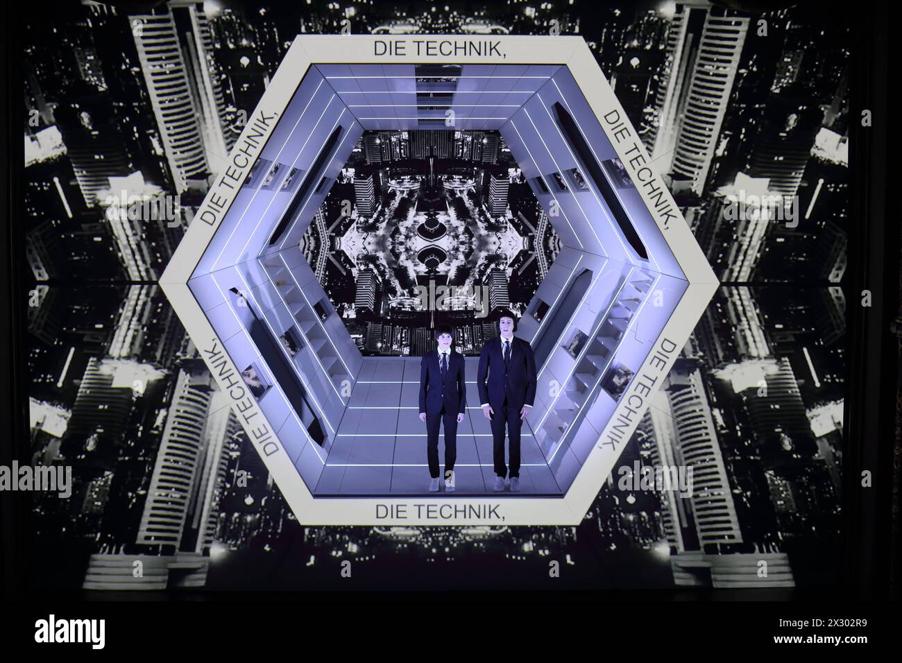 Amelie Willberg und Max Gindorff während der Fotoprobe für das Stück ...