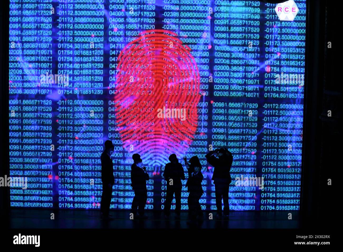 Ensemble während der Fotoprobe für das Stück RCE RemoteCodeExecution im ...