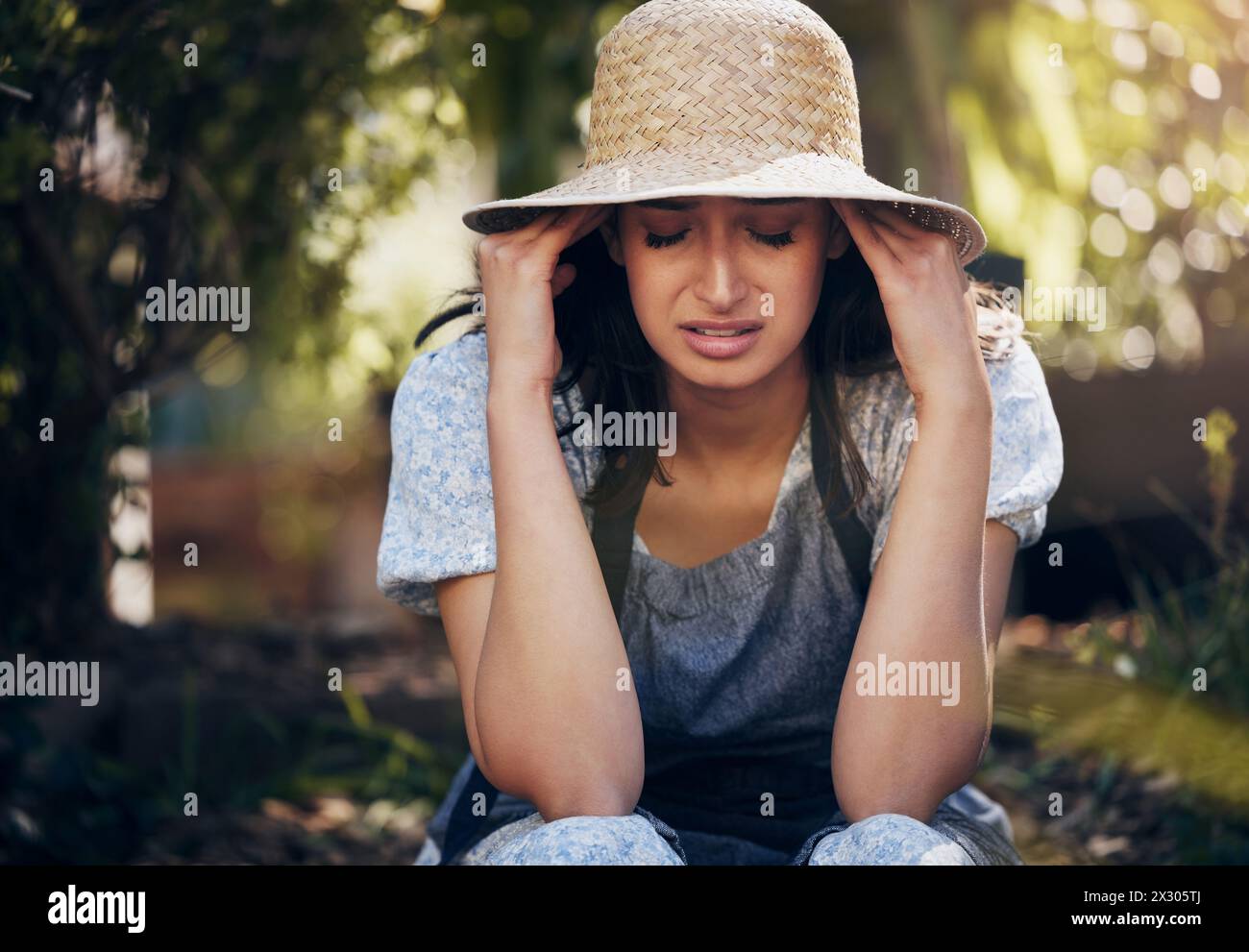 Annoyed heartbreak hi-res stock photography and images - Alamy