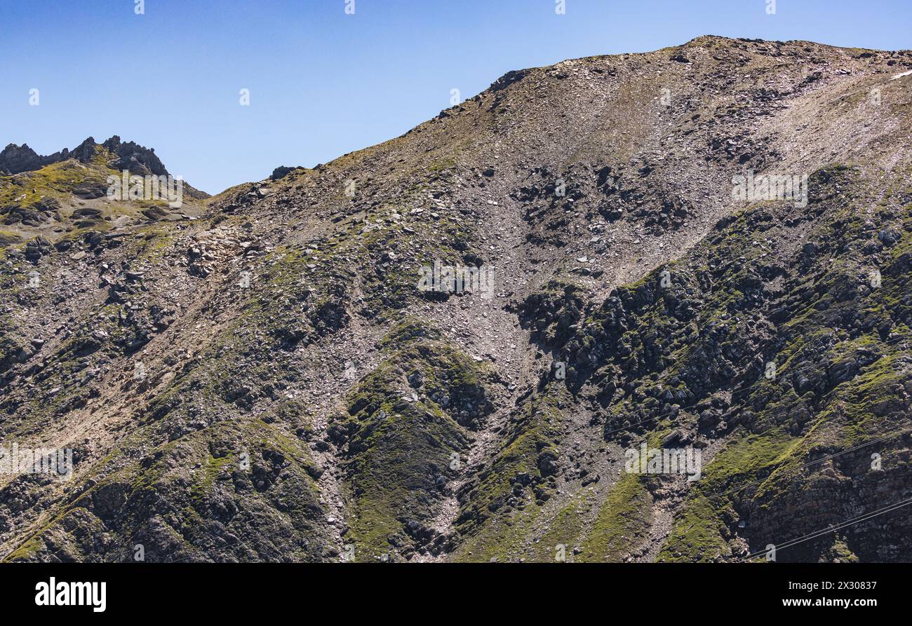 Der Passo San Giacomo stellt die Grenze zwischen der Schweiz und ...