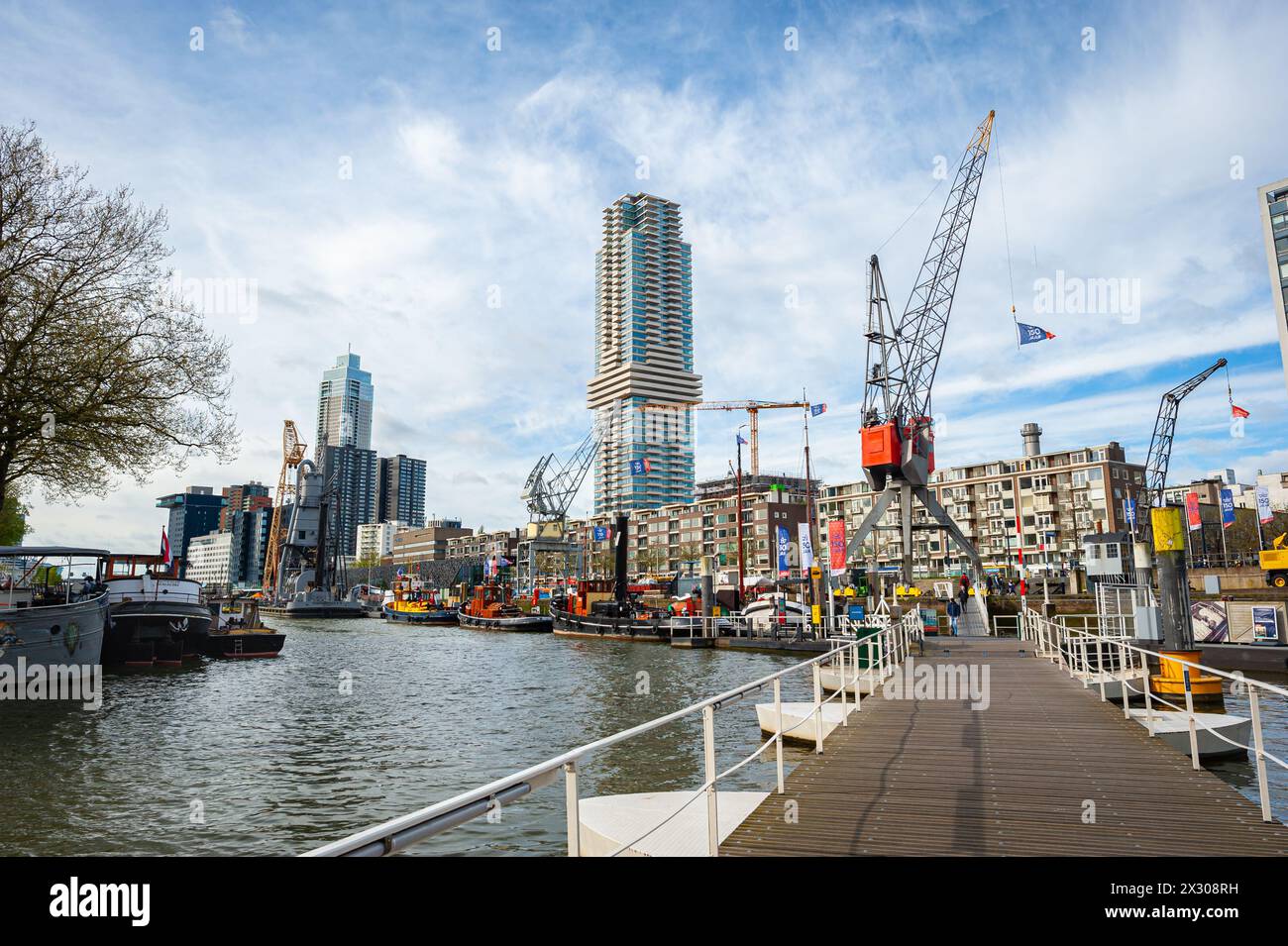 Downtown rotterdam leuvehaven historic hi-res stock photography and ...