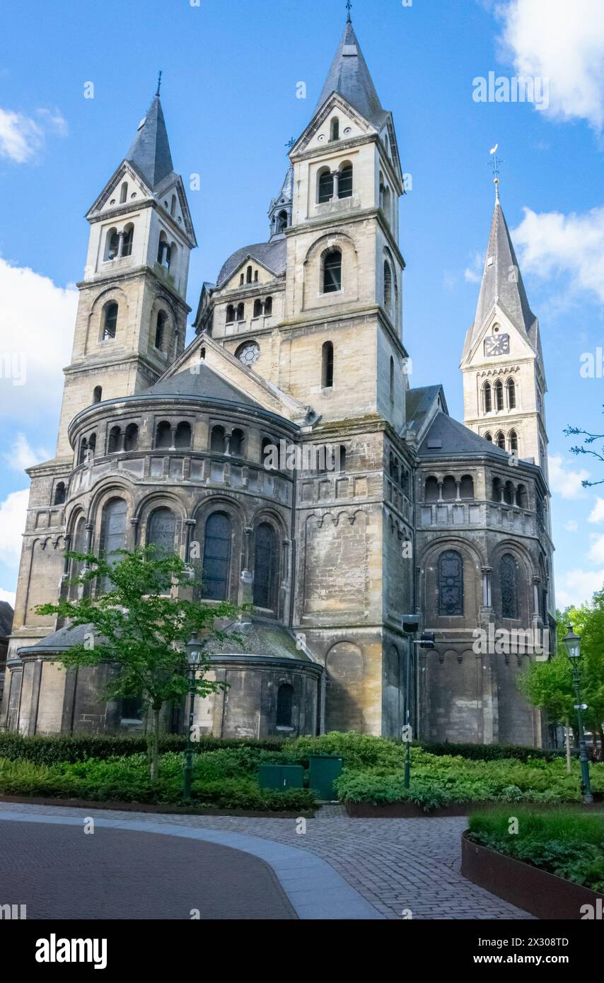 Ancient church "Munsterkerk" in the Dutch town of Roermond. Late ...