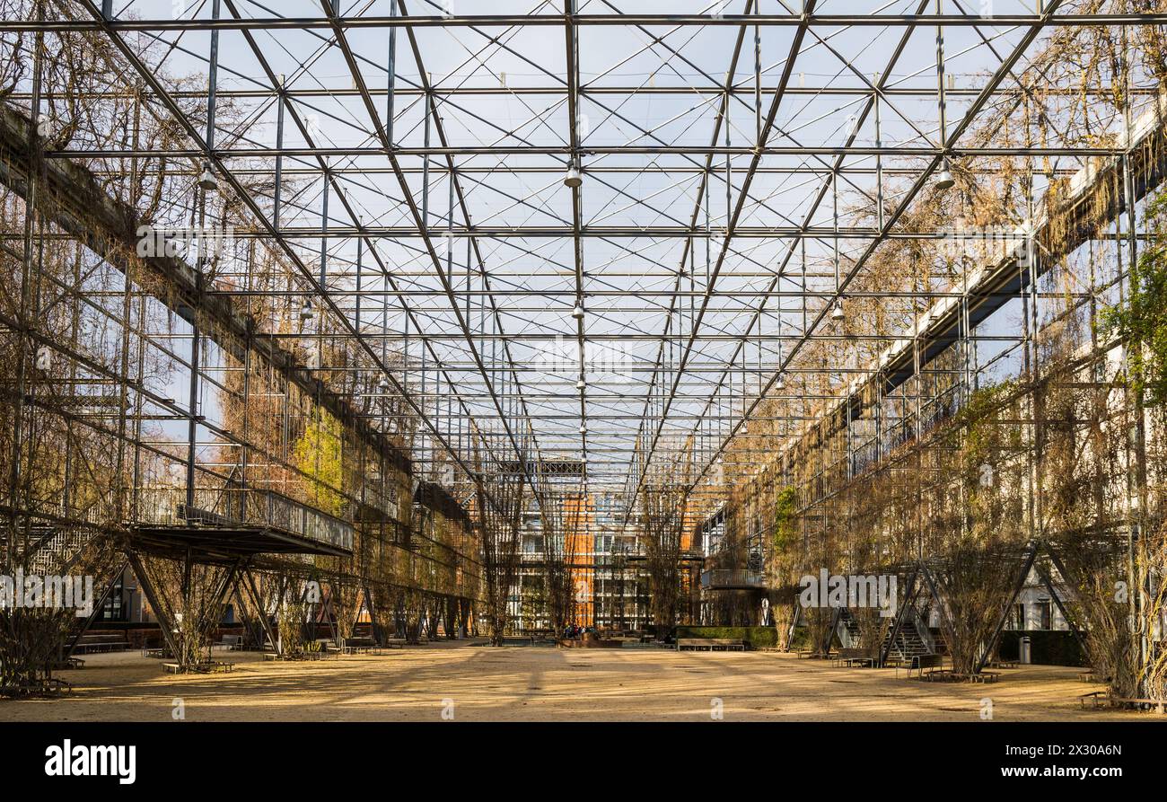 Zürich, Schweiz - 11. Januar 2022: Der MFO-Park in Oerlikon Stock Photo ...